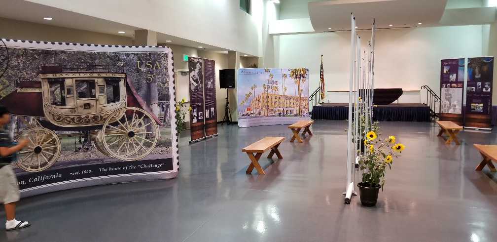 Best Easy Set Up Displays for Museums - Lush Banner Blog